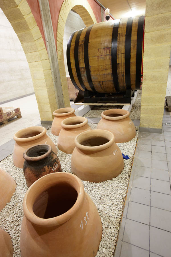 Wine producers have started making wine in amphora. Again. | BKWine ...